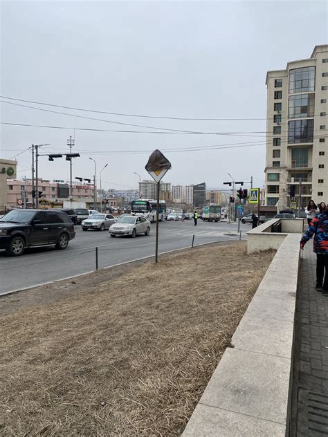 Эрдэнэсайхан On Twitter Зайсангаас хотын төв рүү алхаж ирлээ