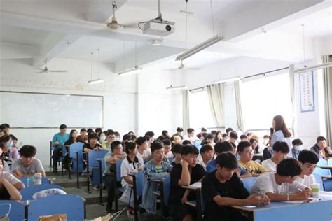 新学期 新起点 新气象 学院开展开学第一课教学巡查工作