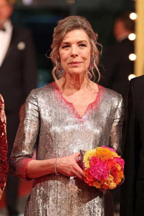 La Manicura Burdeos De Carolina De Mónaco El Color De Uñas Perfecto