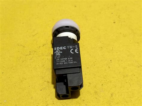 Allen Bradley Iec 60947 5 1 En 1088 Guard Master Limit Switch 240v Le