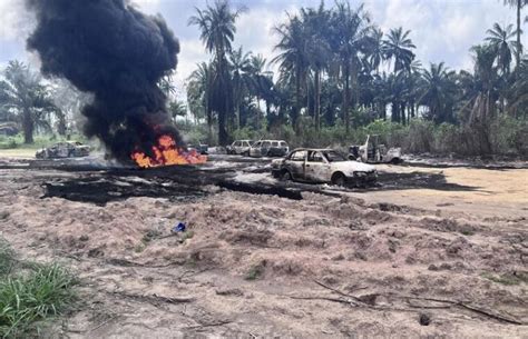 A Tragedy Strikes Southern Nigeria As An Illegal Oil Refinery Fire