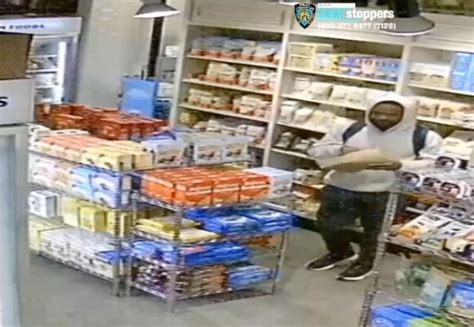 Nyc Perv Who Grabbed Womans Butt In Broad Daylight On The Loose Cops