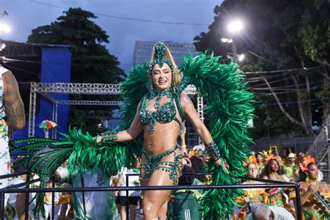 Foto Fabíola Andrade no carnaval 2024 vai fazer sua estreia como