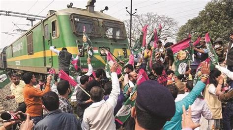 Protesting Farmers Hold Rail Roko Railways Says Negligible Impact