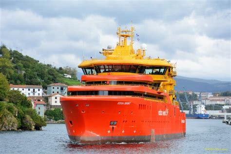 “edda Brint” Zarpa De Pasajes Para Varada En Armón Gijón Puente De