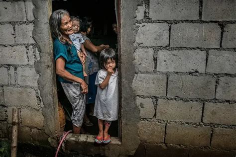 Dutertes War On Drugs Leaves Tragic Legacy For Filipino Families In