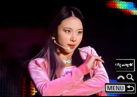 CONCERT SHOOT에 있는 핀 별