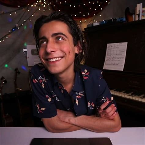 Aidan Gallagher Hot Actors Best Umbrella Cute Actors