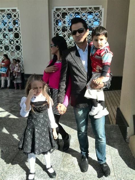 Veena Malik With Hubby Asad Bashir Photo 28 Of 45