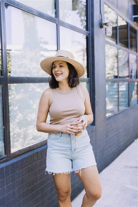 What To Wear With Jean Shorts 10 Outfit Ideas To Try