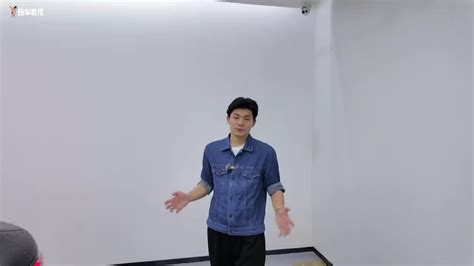 充一次电能开一个月？岚图知音开卷20万级纯电市场 凤凰网视频 凤凰网