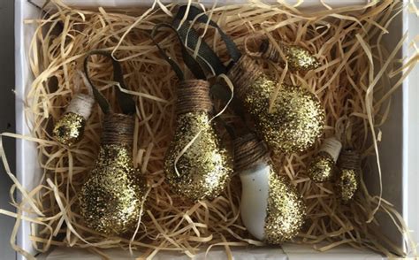 7 Beautiful Diy Recycled Christmas Decorations