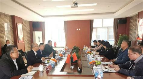 王宝辉董事长与唐山凯荣国际贸易有限公司洽谈合作沧州港务集团有限公司