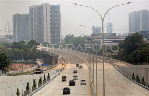TOL SERBARAJA SEKSI A MULAI DIOPERASIKAN ANTARA Foto