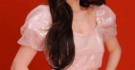 China Entertainment News Behind The Scene Shots Of Esther Yu