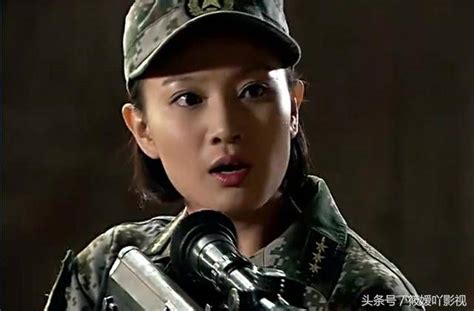 360度无死角，最美警花侯梦莎演绎的铁血女军人彻底被征服了军装形象观众