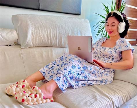 Why Bubble Slide Slippers Are The Ultimate Comfort Footwear