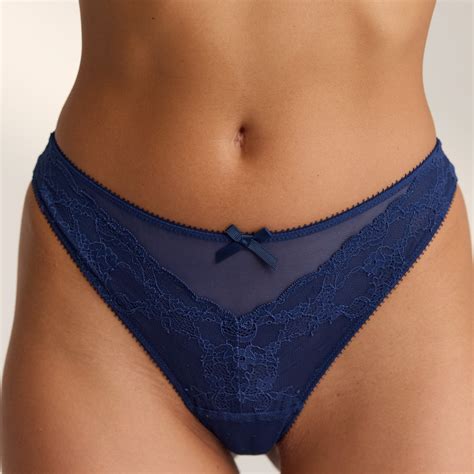 Expose Brazilian Briefs Navy
