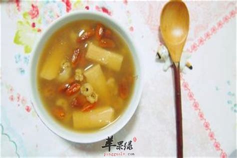 山药薏米枸杞汤健脾养胃美容消肿 苹果绿