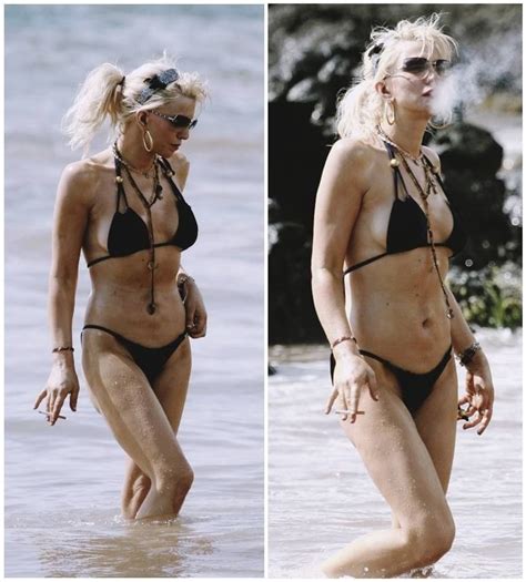 9 Hot Sexy Courtney Love Bikini Pics