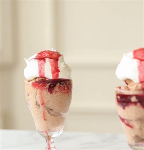 Easy Raspberry Sauce A Raspberry Syrup For Desserts And Cocktails