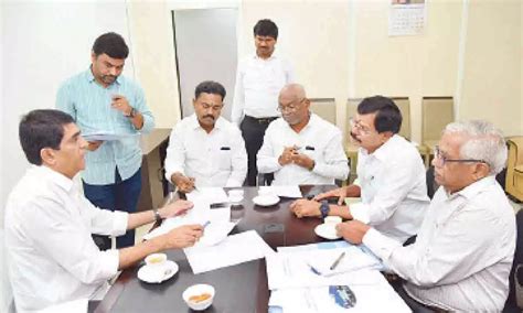 Vijayawada Buggana Rajendranath Reddy Holds Review On Assembly Session