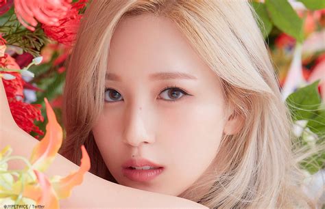 Twice ミナのように美しくなるには？ 本人がずばりアドバイス・・ミナのオススメする超シンプルな美の秘訣とは・・？ Kpop Monster