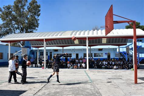 Entrega Indeporte Material Deportivo A Escuelas Públicas De La Alcaldía