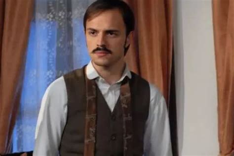 Erman Saban Kimdir Kaç Yaşında Balkan Ninnisi Oyuncusu Erman Saban Nereli Hangi Dizilerde