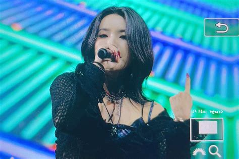 Jeon Soyeon Brasil on Twitter RT SY JELLY0826 220904 프리뷰 무대천재
