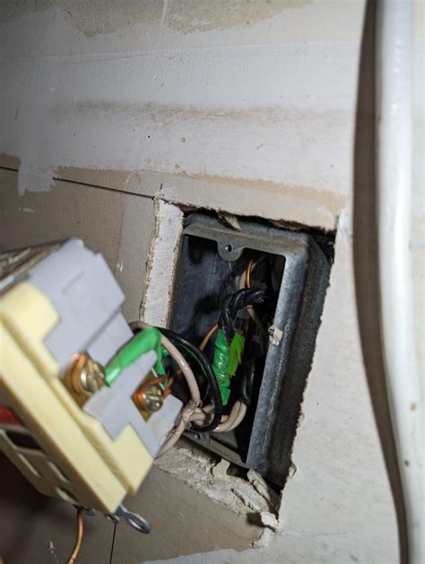 Open Neutral To Exterior Outlets Relectrical