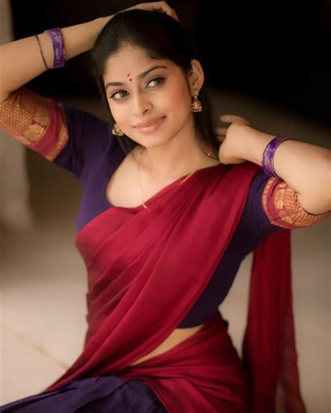 Dharshana Ashokan Photos Find Latest Hd Images Pictures Stills