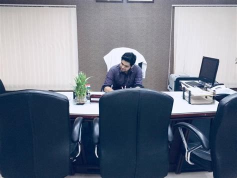 atik vahora on linkedin internship