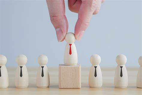 인적 자원 관리 및 채용 사업 채용 개념 경력 기회 한 명의 리더 사람 전문 직원 연구에 의한 채용 담당자 전체 팀 손에 직원 리더를 팀에 추가합니다 인적 자원에 대한 스톡