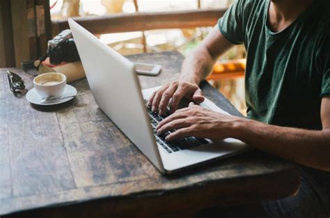 5 Essential Factors To Determine When Hiring A Digital Marketing