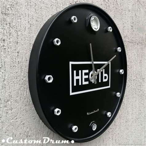 Черно белые настенные часы Нефть из бочки в стиле лофт в интернет магазине на Ярмарке Мастеров