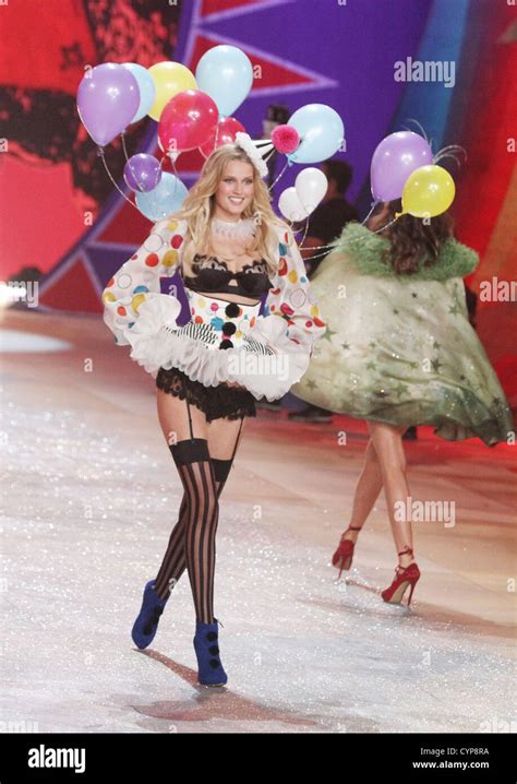 Nov 7 2012 New York New York Us Model Toni Garrn Walks The