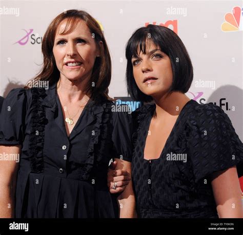 Actresses Molly Shannon L And Selma Blair Stars Of The Series Kath Kim Attend The Nbc