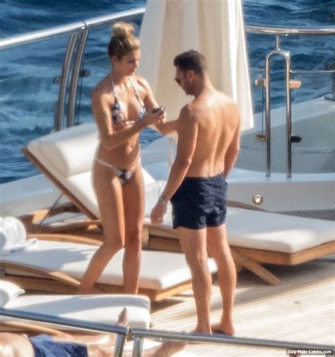 Ryan Seacrest Paparazzi Shirtless Photos Gay Male Celebs Com