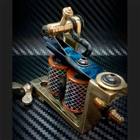 Polished Brass Jonsey Shader Graffinkstattoos
