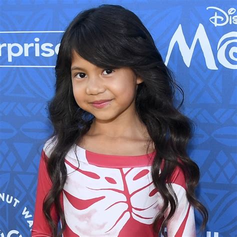 Hollywood And Bollywood Latest News Hang 10 And See How Maia Kealoha