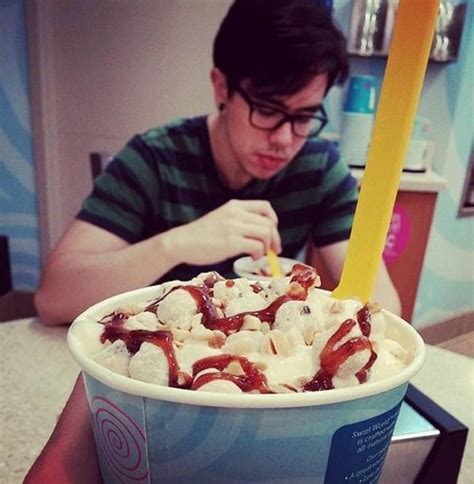 Pin By Tezzford Trash On Natewantstobattle Nathan Sharp And Friends Nathan Sharp Youtubers