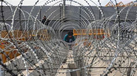 In Photos Security Beefed Up In And Around Delhi Ahead Of Farmers March