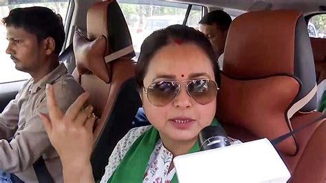 Lalu Prasads Daughter Rohini Acharya Files Nomination From Bihars