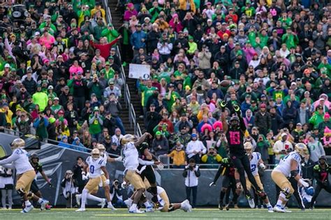 Rewinding Oregon Ducks 45 30 Victory Over Ucla Bruins