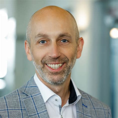 Stefan Hackl Leiter Schadenservice Helvetia Versicherungen Ag Xing