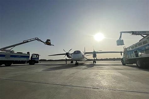 克拉玛依机场开展冬季除防冰保障演练 民用航空网