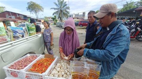 Operasi Pasar Murah Di Kelurahan Pamusian Takana Upaya Tekan Inflasi