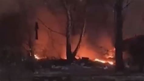 Появилось видео с места крушения грузового самолета около Вильнюса — РБК