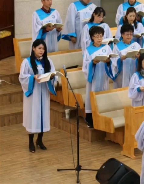 내가 바라는 단 한가지 주께서 나와 함께하는 것 모든 순간에 거하며 내 손 잡아 주시는 주 🥹 주의 사랑은 완전하며 지금 여기에